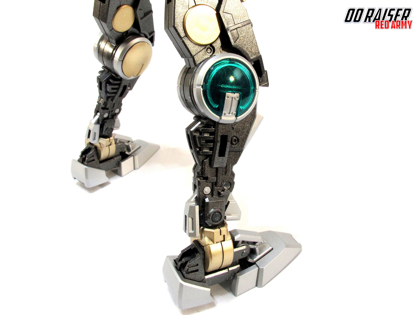 GUNDAM GUY: MG 1/100 GN-0000 + GNR-010 00 Raiser [Red Army] - Painted Build